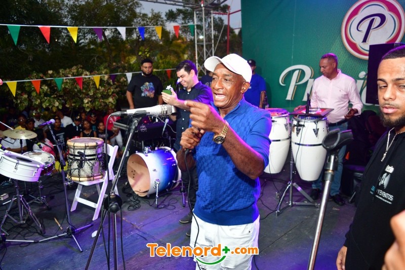 El Rubio del Acordeón con gran concierto en el cierre de las Fiestas ...